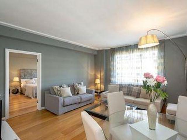 2 Bedrooms Flat for rent in Glentworth Street, Marylebone NW1
