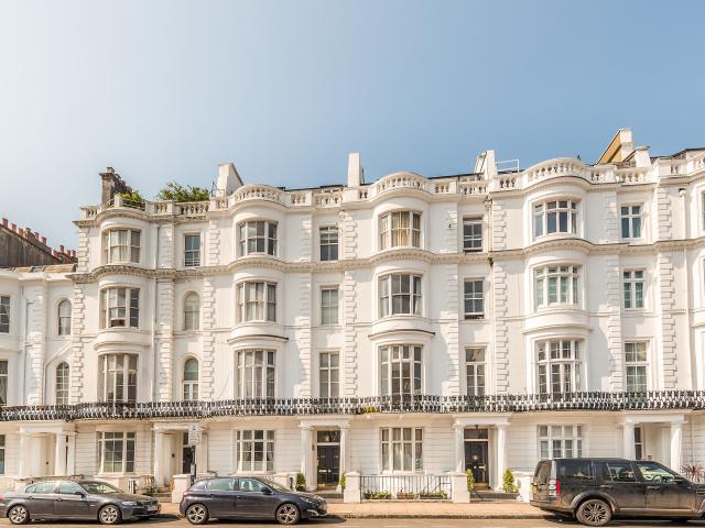 2 Bedrooms Flat for Rent in Gloucester Terrace | Foxtons