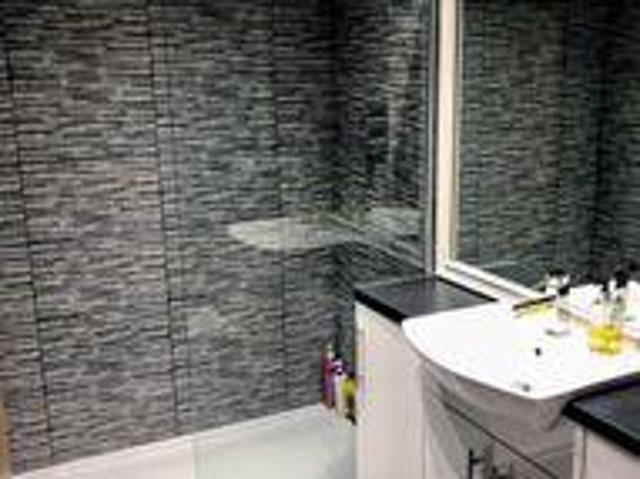 2 Bedrooms Flat for rent in Gloucester Terrace, London W2