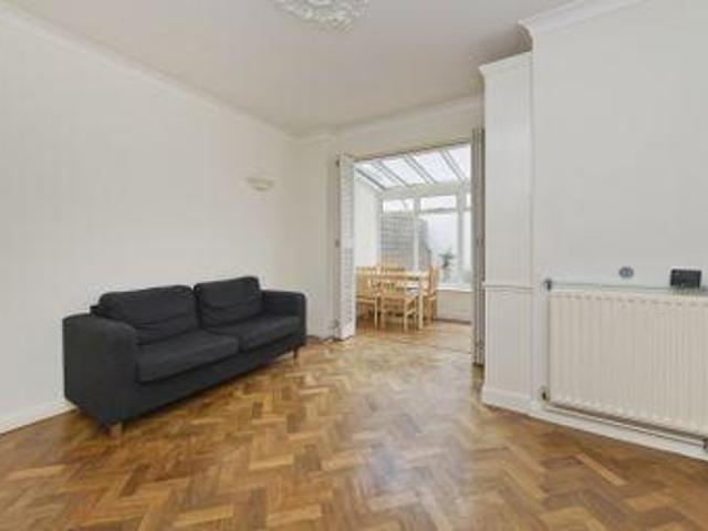 2 Bedrooms Flat for rent in Gloucester Terrace, London W2