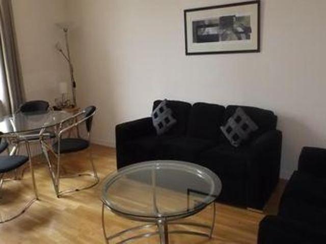 2 Bedrooms Flat for rent in Gpo Building, South Frederick Street G1