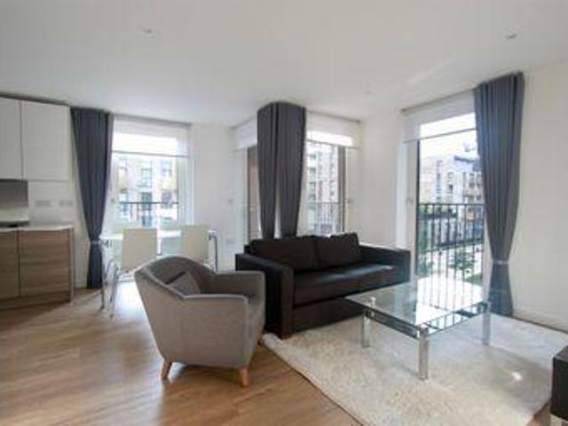 2 Bedrooms Flat for rent in Grand Canal Avenue, London SE16