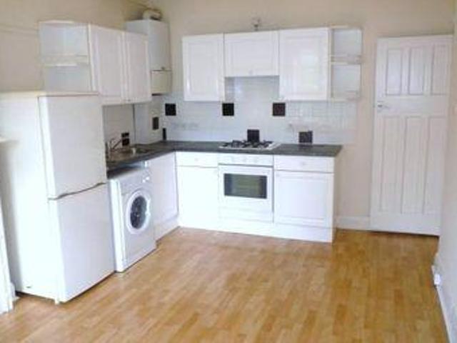 2 Bedrooms Flat for rent in Grand Parade, Forty Avenue, Wembley, Greater London HA9