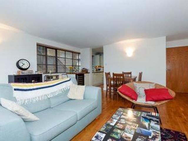 2 Bedrooms Flat for rent in Grange Road, London SE1