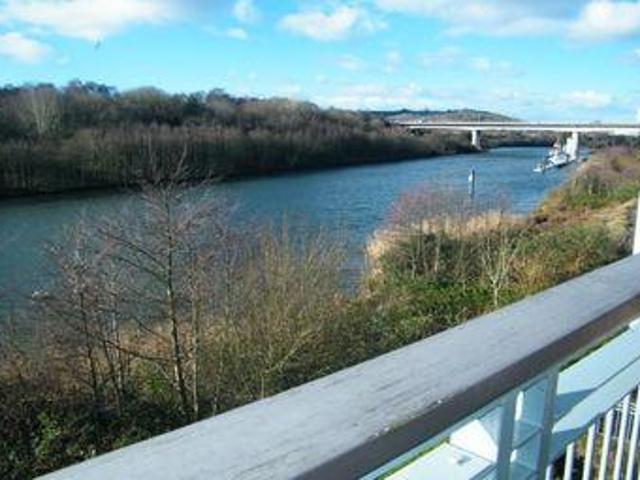 2 Bedrooms Flat for rent in Grangemoor Court, Cardiff CF11