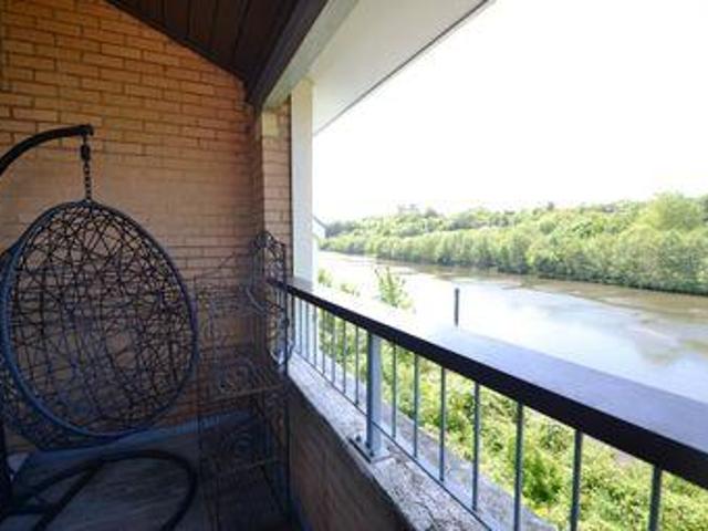 2 Bedrooms Flat for rent in Grangemoor Court, Cardiff CF11