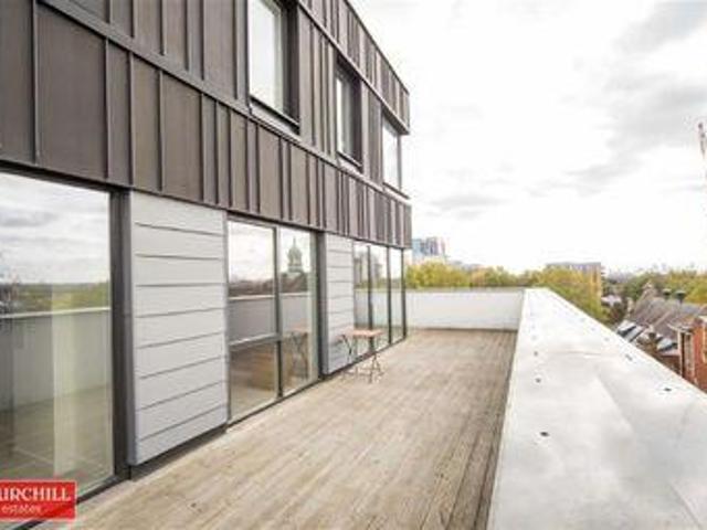 2 Bedrooms Flat for rent in Grant House, Walthamstow, London E17