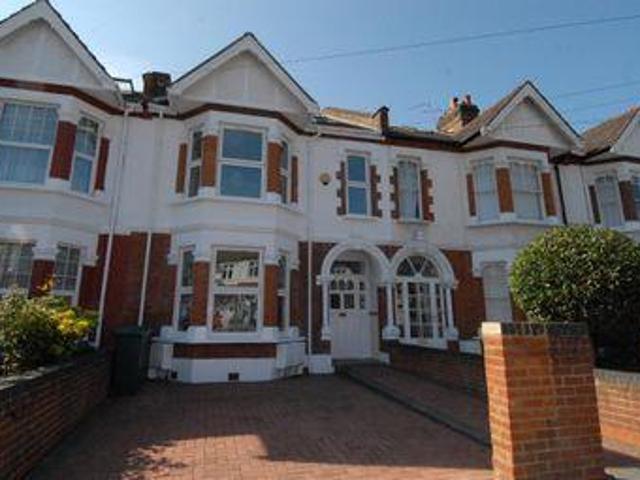 2 Bedrooms Flat for rent in Granville Road, Southfields SW18