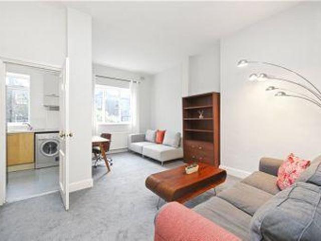 2 Bedrooms Flat for rent in Gratton Road, Brook Green, London W14