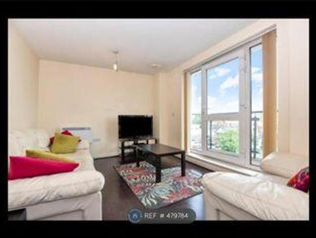 2 Bedrooms Flat for rent in Grays Place, Slough SL2