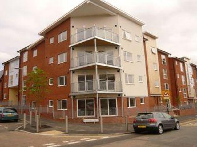 2 Bedrooms Flat for rent in Great Colmore Street, Birmingham B15