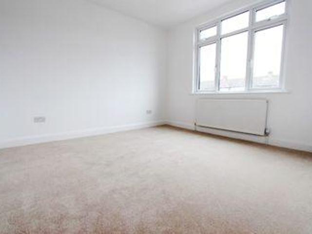 2 Bedrooms Flat for rent in Great Cambridge Road, London N17