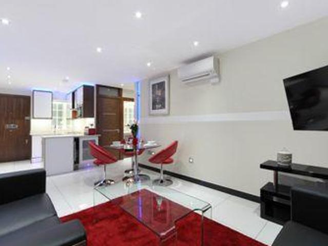 2 Bedrooms Flat for rent in Great Cumberland Place, London W1H