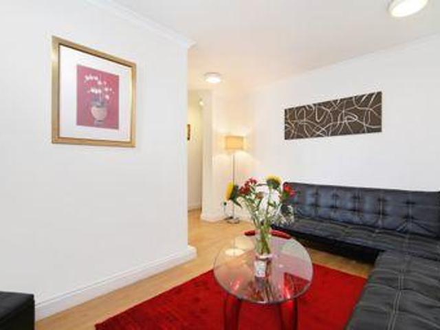 2 Bedrooms Flat for rent in Great Cumberland Place, London W1H