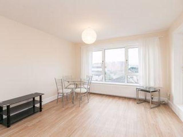 2 Bedrooms Flat for rent in Great Junction Street, Edinburgh EH6