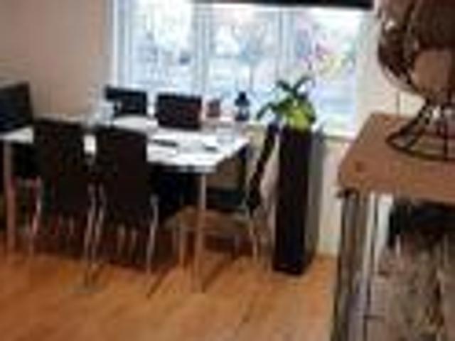2 Bedrooms Flat for rent in Great North Way, London NW4