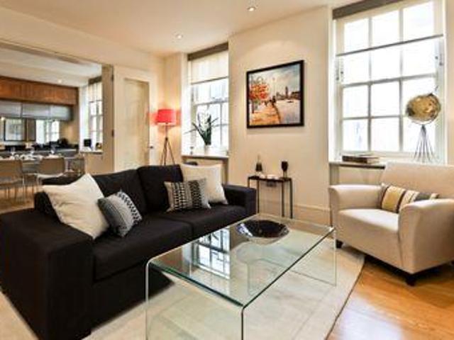 2 Bedrooms Flat for rent in Great Portland Street, London W1W
