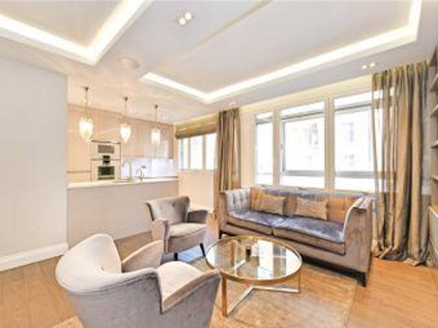 2 Bedrooms Flat for rent in Great Portland Street, London W1W