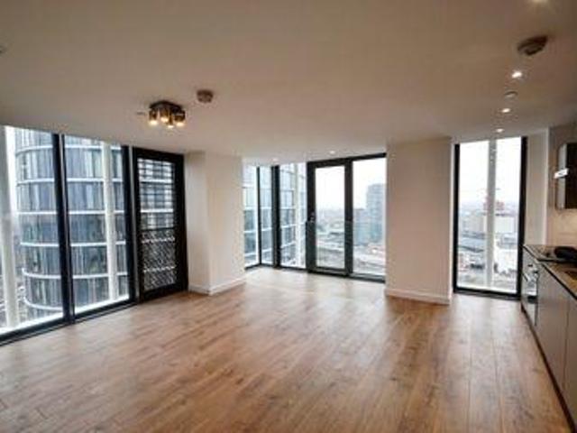 2 Bedrooms Flat for rent in Great Western Road, London E15