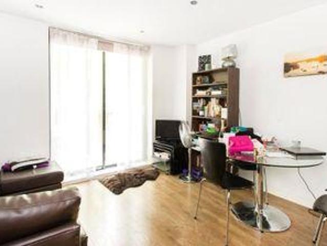 2 Bedrooms Flat for rent in Greatorex Street, London E1