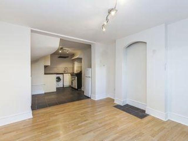 2 Bedrooms Flat for rent in Greenwich South Street, London SE10
