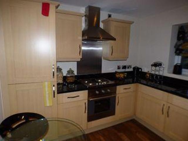 2 Bedrooms Flat for rent in Green Croft, Yarnfield, Stone ST15
