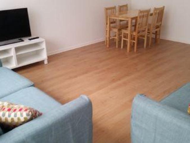 2 Bedrooms Flat for rent in Green Lawns, Moss Hall Grove, London N12