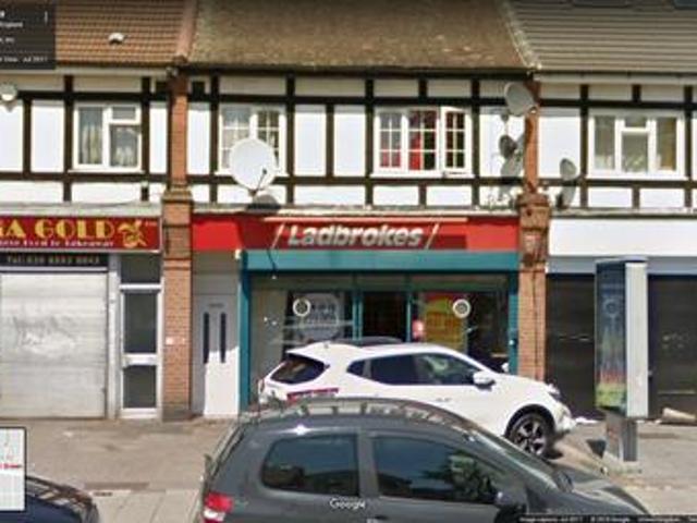 2 Bedrooms Flat for rent in Green Lane, Dagenham RM8