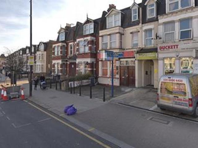 2 Bedrooms Flat for rent in Green Lanes, London N8