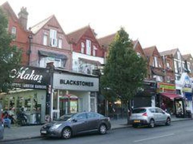 2 Bedrooms Flat for rent in Green Lanes, London N8
