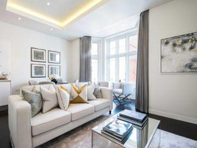 2 Bedrooms Flat for rent in Green Street, London W1K