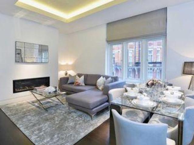 2 Bedrooms Flat for rent in Green Street, London W1K