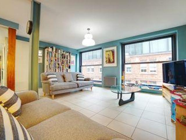 2 Bedrooms Flat for rent in Green Walk, London SE1