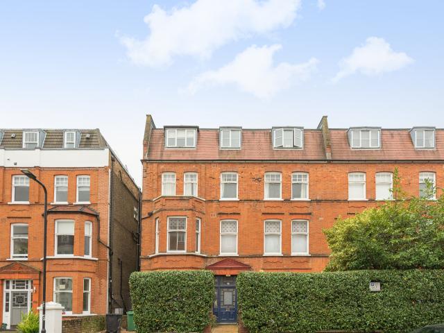 2 Bedrooms Flat for Rent in Greencroft Gardens | Foxtons