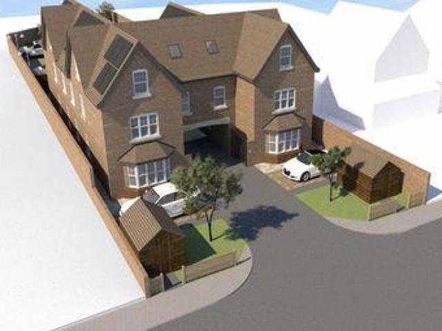2 Bedrooms Flat for rent in Greenfields, Cheltenham Road East, Gloucester GL2