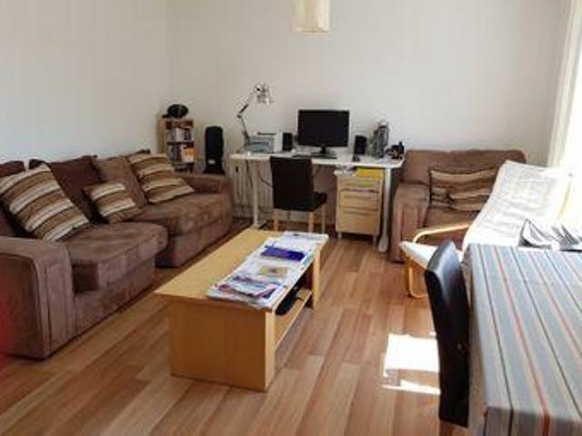 2 Bedrooms Flat for rent in Greengage, Manchester M13