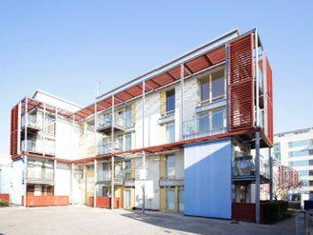 2 Bedrooms Flat for rent in Greenroof Way, Greenwich SE10