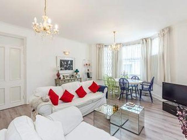 2 Bedrooms Flat for rent in Grenville Place, London SW7