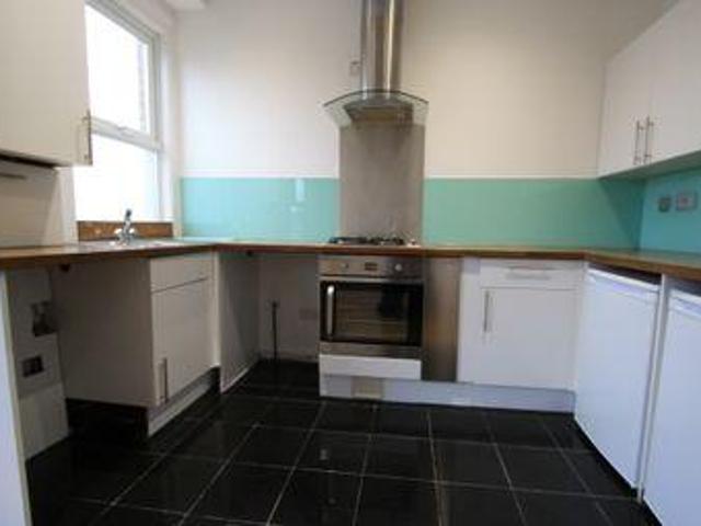 2 Bedrooms Flat for rent in Greyhound Lane, Streatham SW16