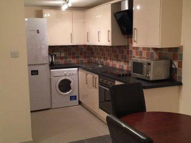 2 Bedrooms Flat for rent in Greyhound Road, London W6