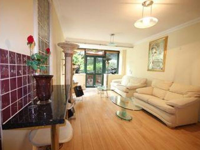 2 Bedrooms Flat for rent in Greystoke House, Brunswick Road, Ealing, London W5