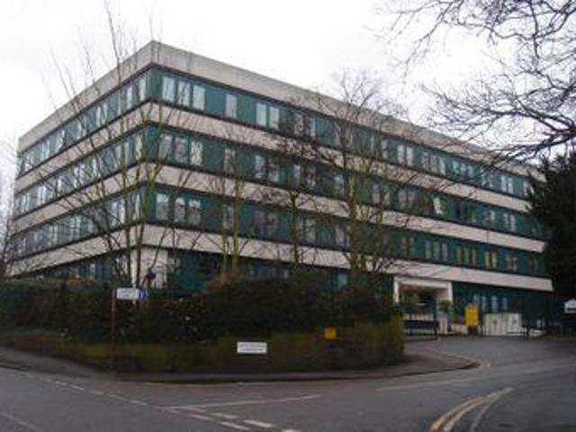 2 Bedrooms Flat for rent in Greystoke House, 150 Brunswik Road, Ealing W5