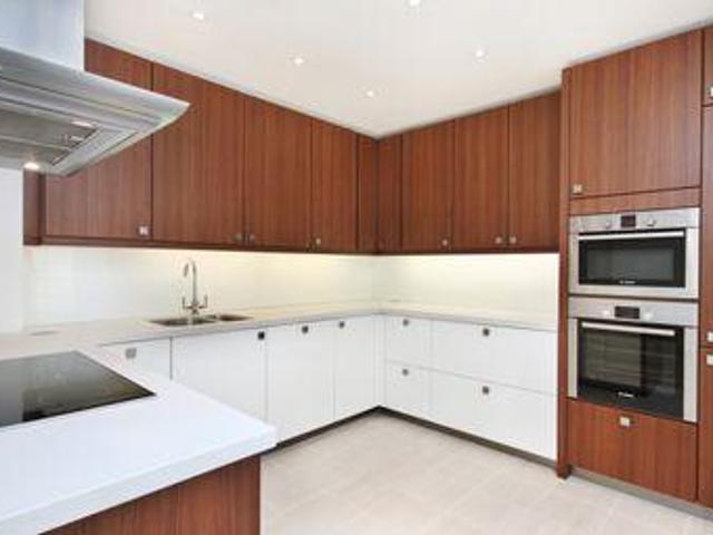 2 Bedrooms Flat for rent in Grosvenor Court, Sloane Street, London SW1X