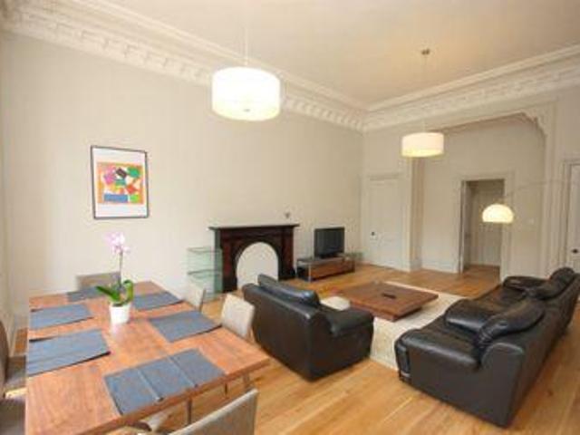 2 Bedrooms Flat for rent in Grosvenor Crescent, Edinburgh EH12