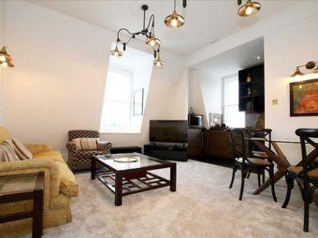 2 Bedrooms Flat for rent in Grosvenor Gardens, London SW1W
