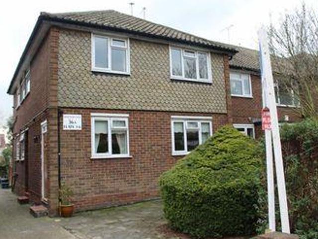 2 Bedrooms Flat for rent in Grosvenor Lodge, Grove Hill, South Woodford E18