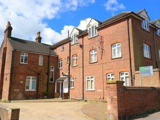 2 Bedrooms Flat for rent in Grosvenor Road, St Albans AL1