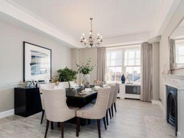 2 Bedrooms Flat for rent in Grosvenor Square, Mayfair, London W1K