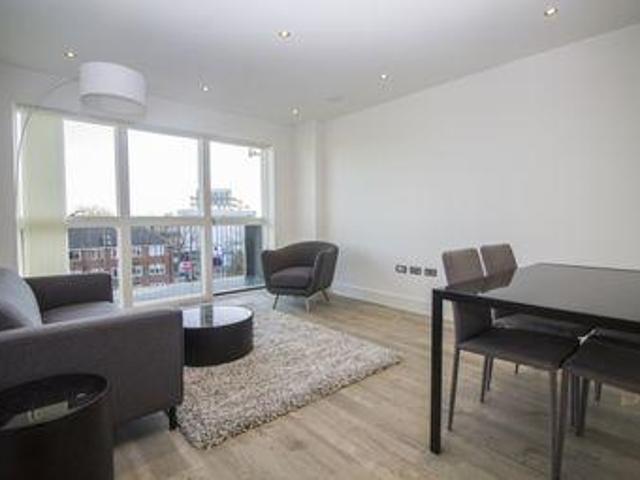 2 Bedrooms Flat for rent in Grove Court, Lyon Square, Harrow HA1