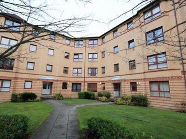 2 Bedrooms Flat for rent in Grovepark Gardens, Glasgow G20
